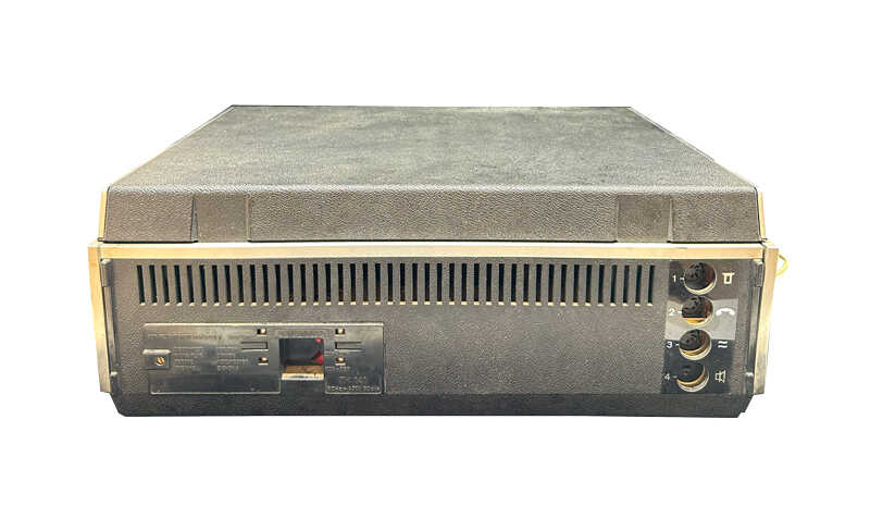 Grundig TK-141 Makaralı Teyip (Kaseti İle Birlikte) AOB4057